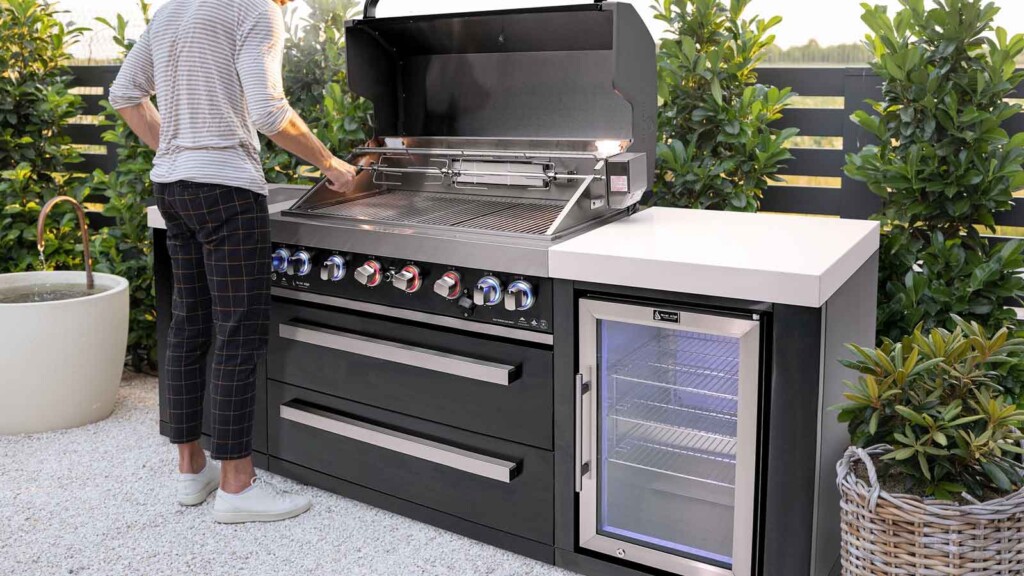 Outdoor Patio Essentials: Create Cozy Evenings Under the Stars